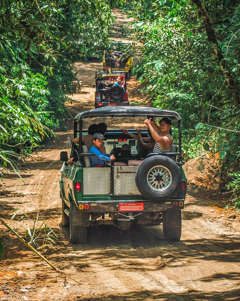 Castelhanos - Ilha Eco - Passeios e Aventuras